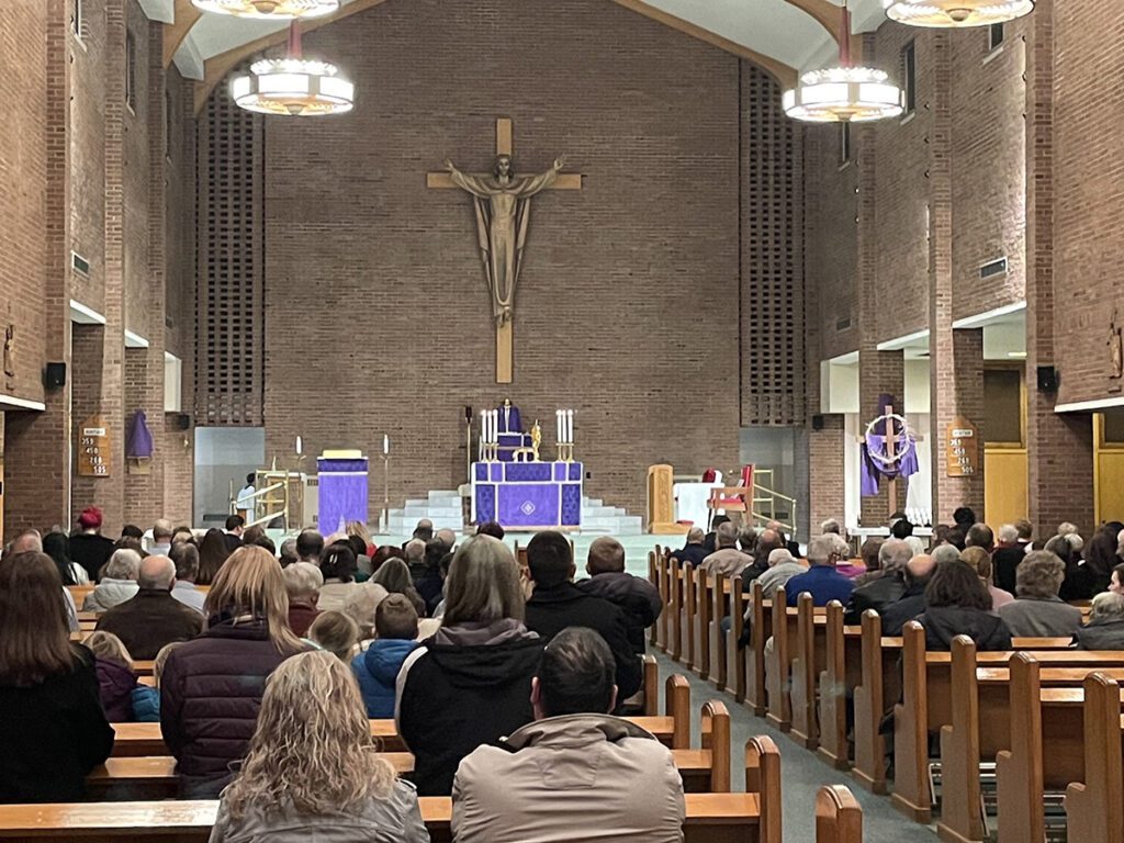 Lenten Holy Hours bringing faithful closer to Christ – Diocese of Scranton
