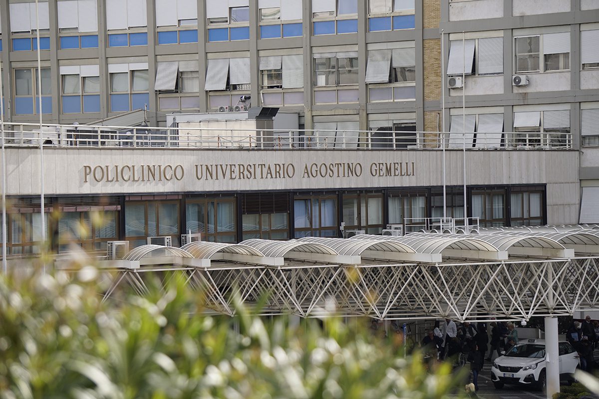 Pope set to leave hospital after three-day stay for bronchitis ...