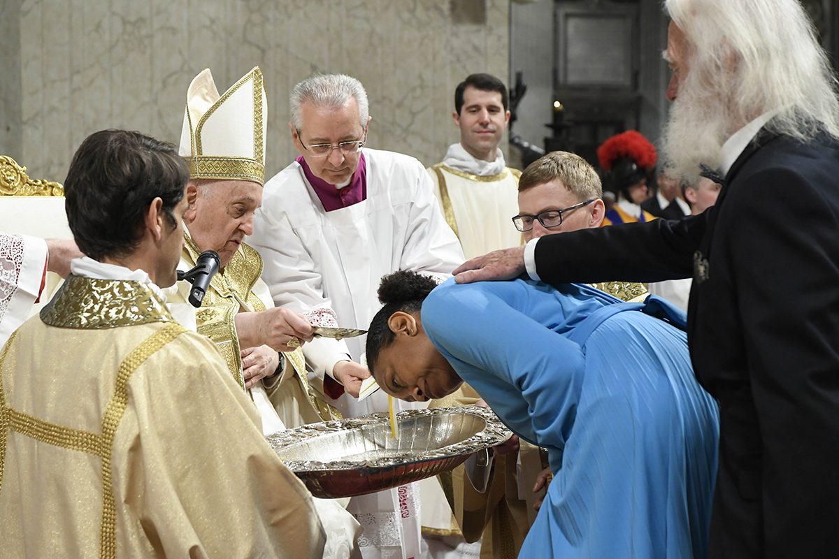 Pope at Easter: Roll away the stone of sadness, encounter the Risen ...