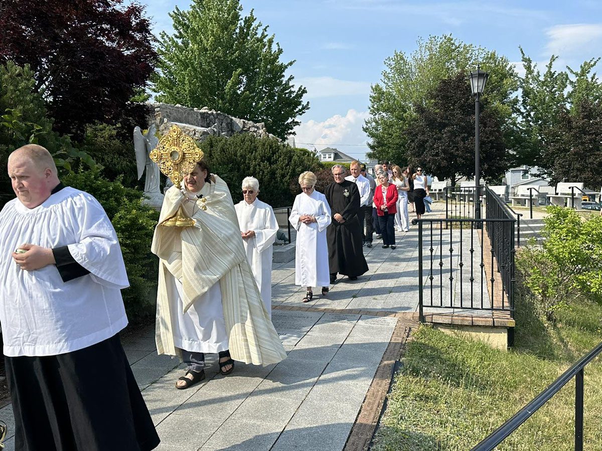 “Become the mystery you celebrate”: Second Year of National Eucharistic ...