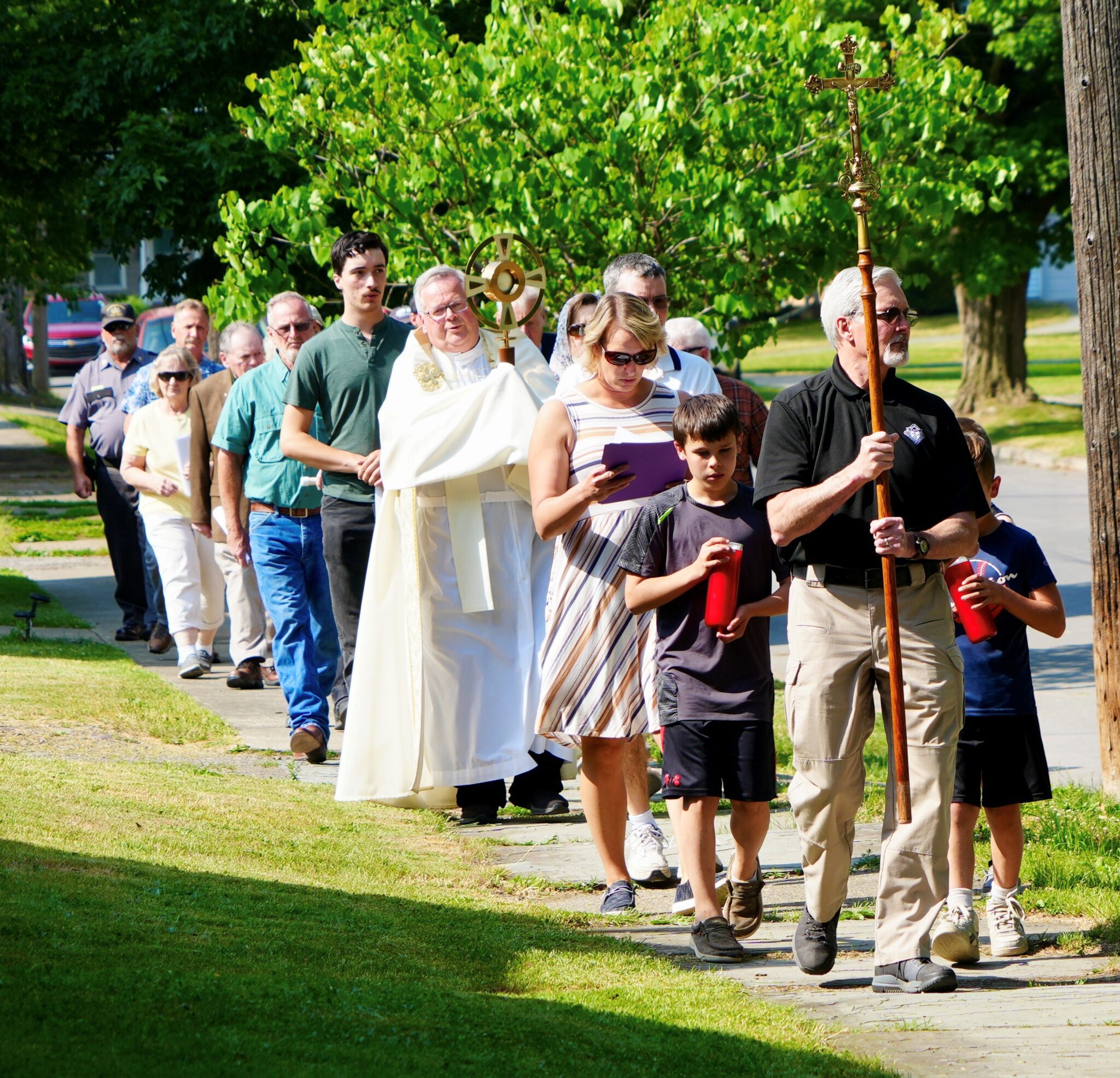 Adore Jesus’ real presence in the Eucharist, pope tells U.S. Catholics ...