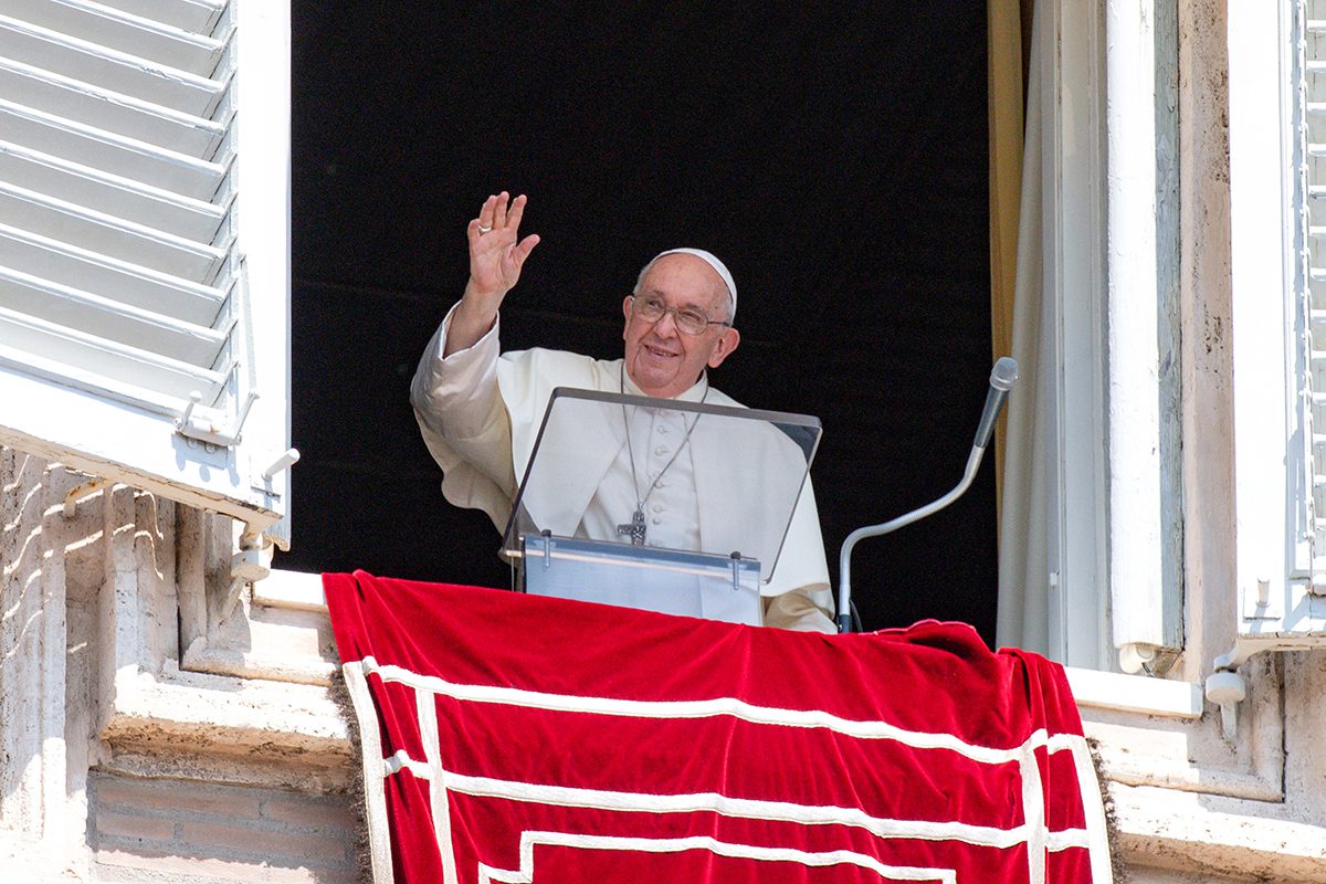 ‘Rigidity is bad, but firmness is good,’ Pope Francis says at Angelus ...