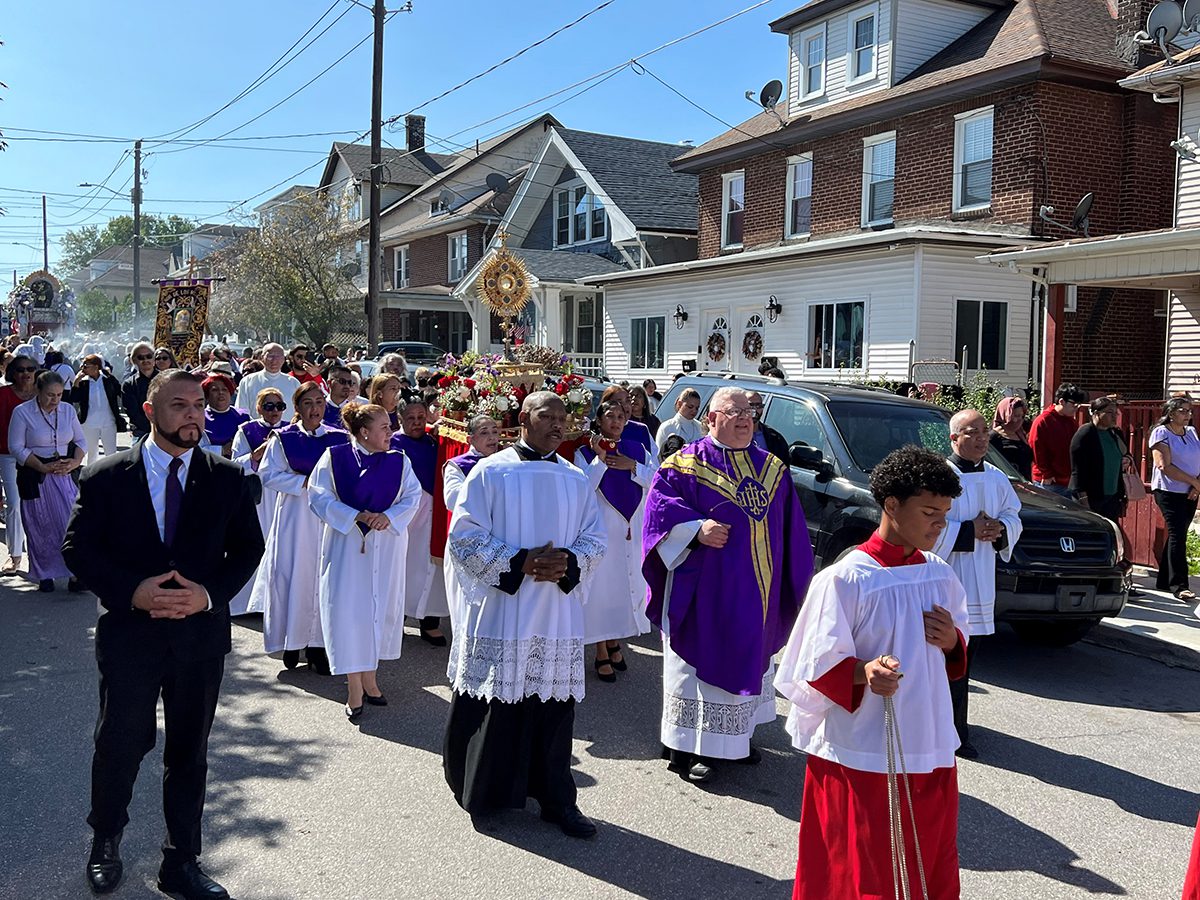 Hundreds fills the streets of Hazleton for Eucharistic Procession ...
