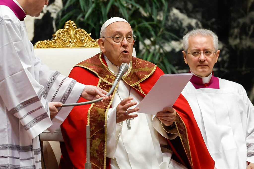 Jesus loves those who put their trust in him, pope says at memorial ...
