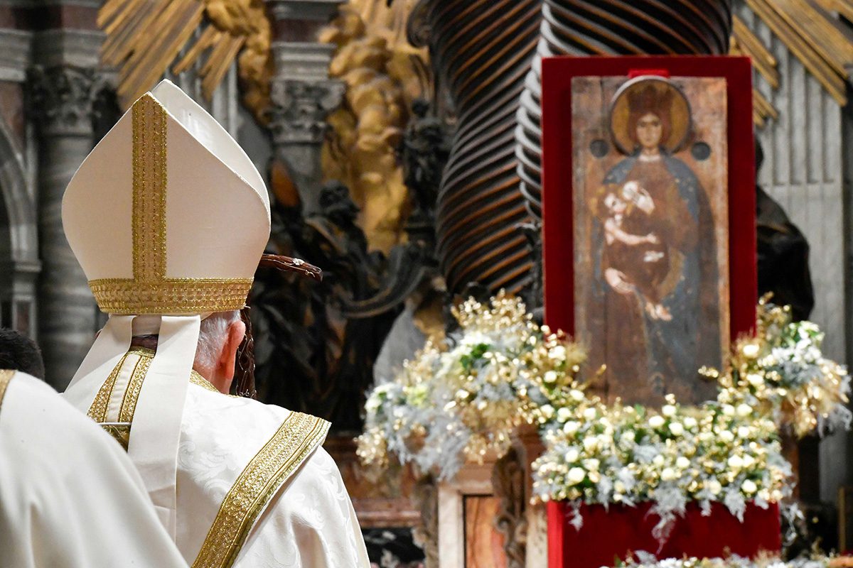 Bring Mary’s gratitude and hope into the new year, pope says – Diocese ...