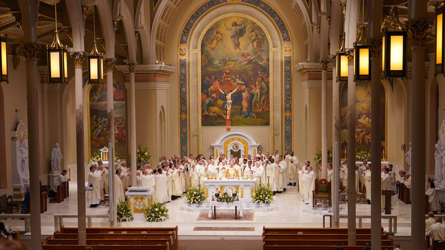 Bishop expresses deep gratitude to priests, people during Chrism Mass ...