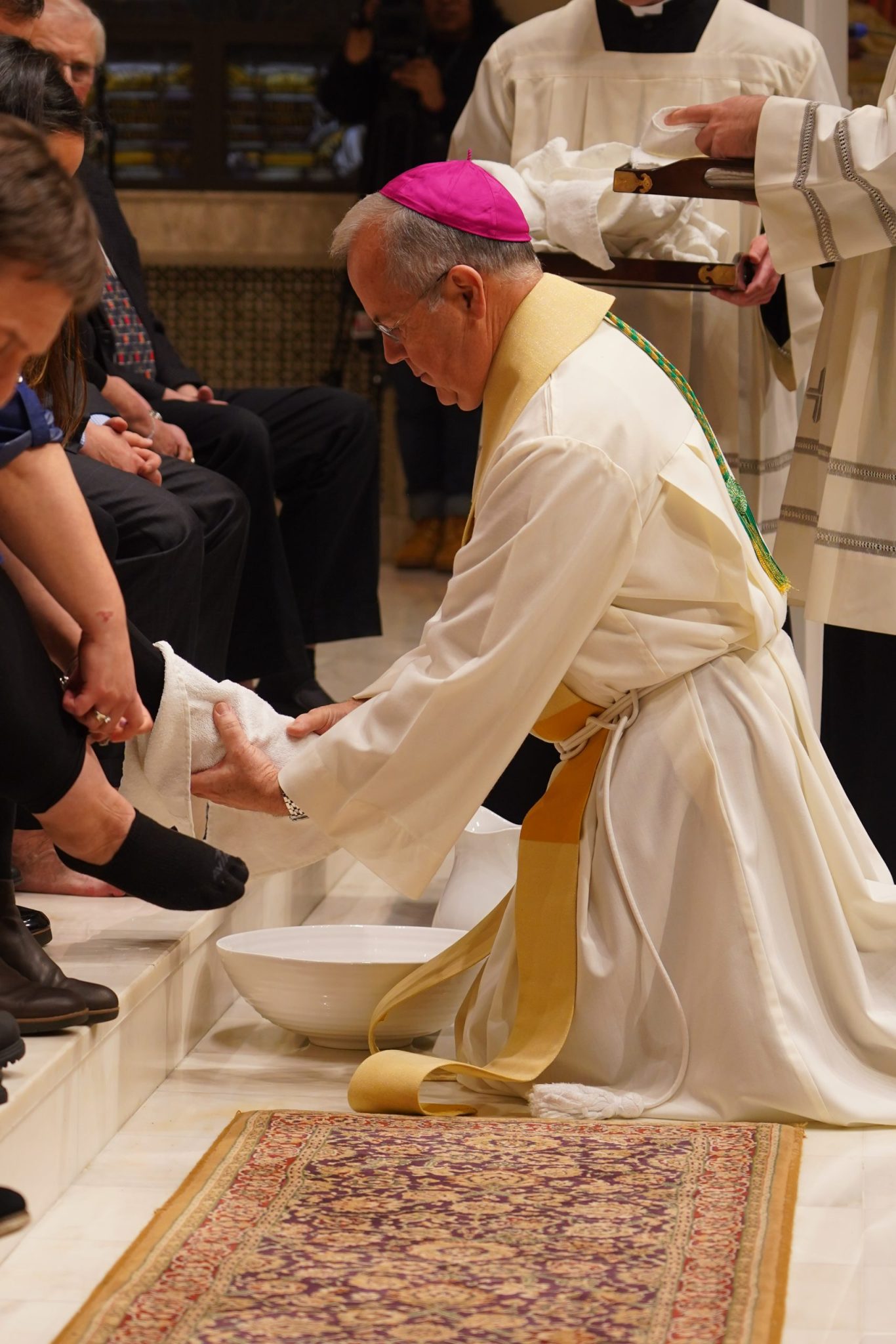 Gifts of service, priesthood and Eucharist remembered at Evening Mass ...
