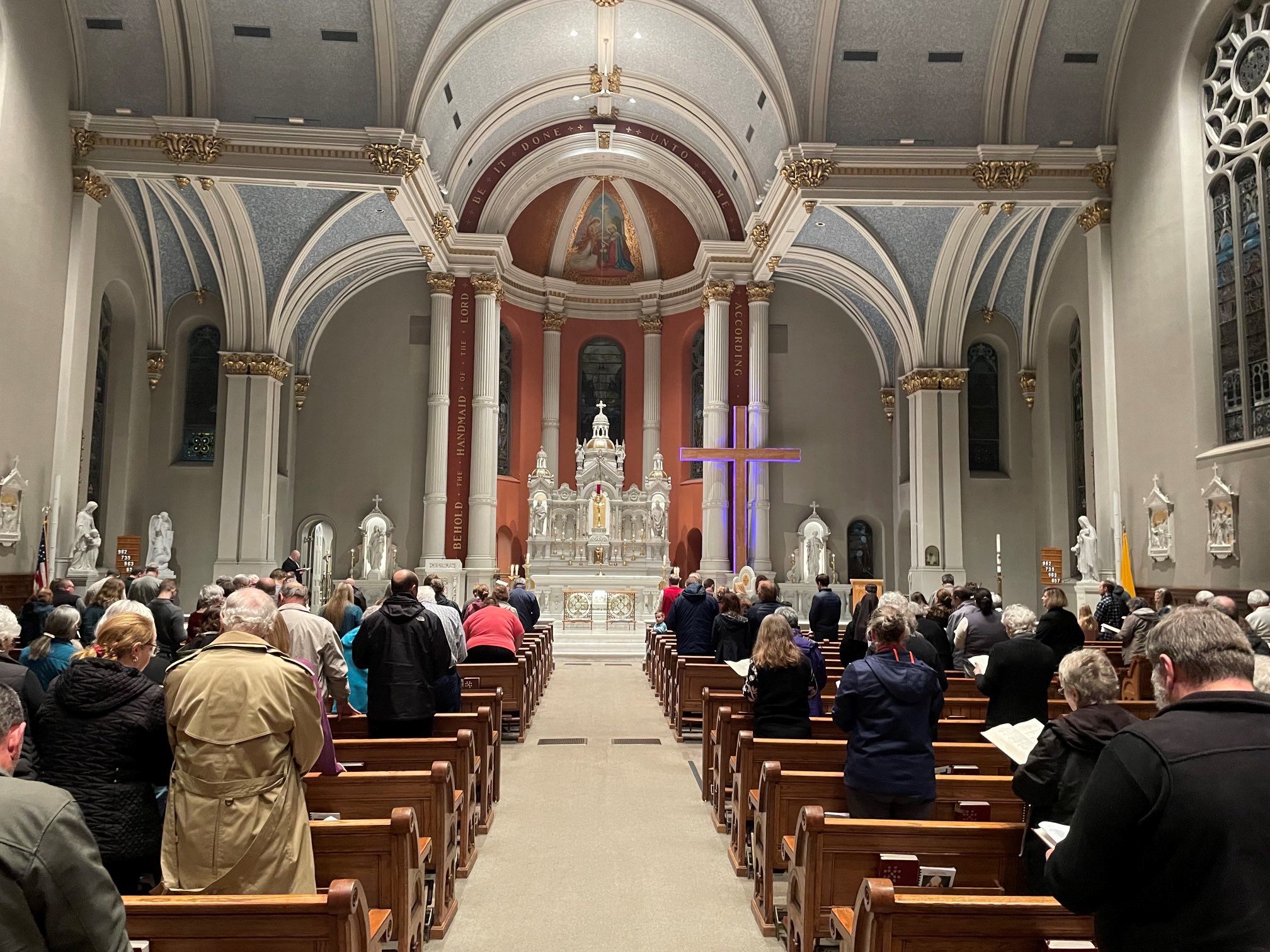 Parishioners describe Lenten Holy Hours as ‘beautiful’ and ‘inspiring ...