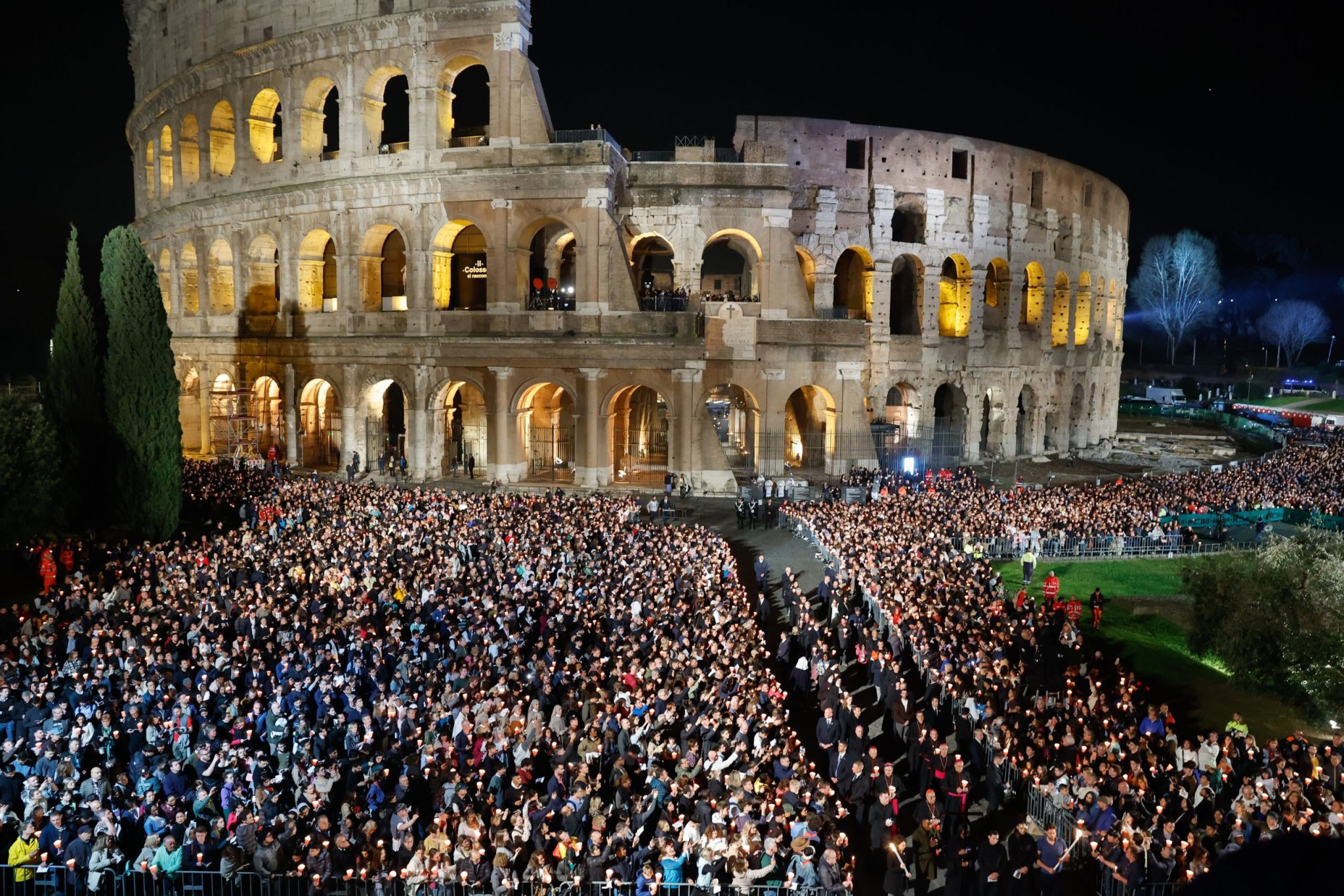 Pope prays at home while thousands attend Way of the Cross at Colosseum ...