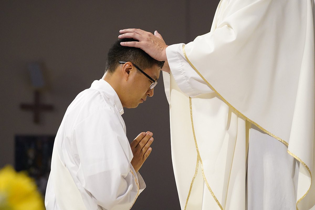Encouragement, Eucharistic adoration key to fostering priest vocations ...