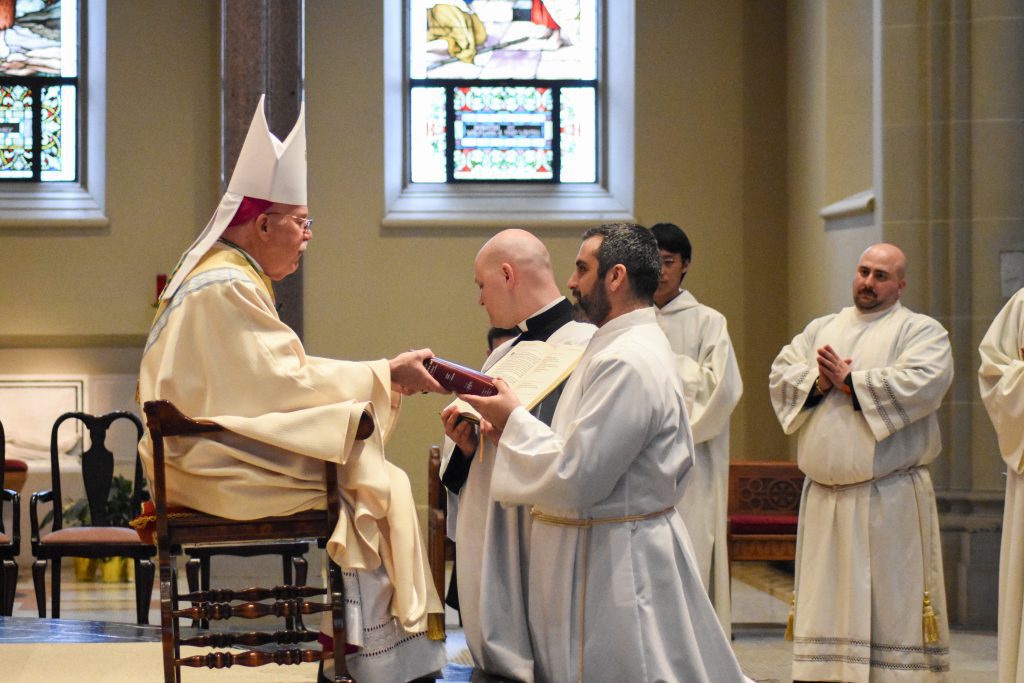 Two seminarians receive Ministry of Lector – Diocese of Scranton