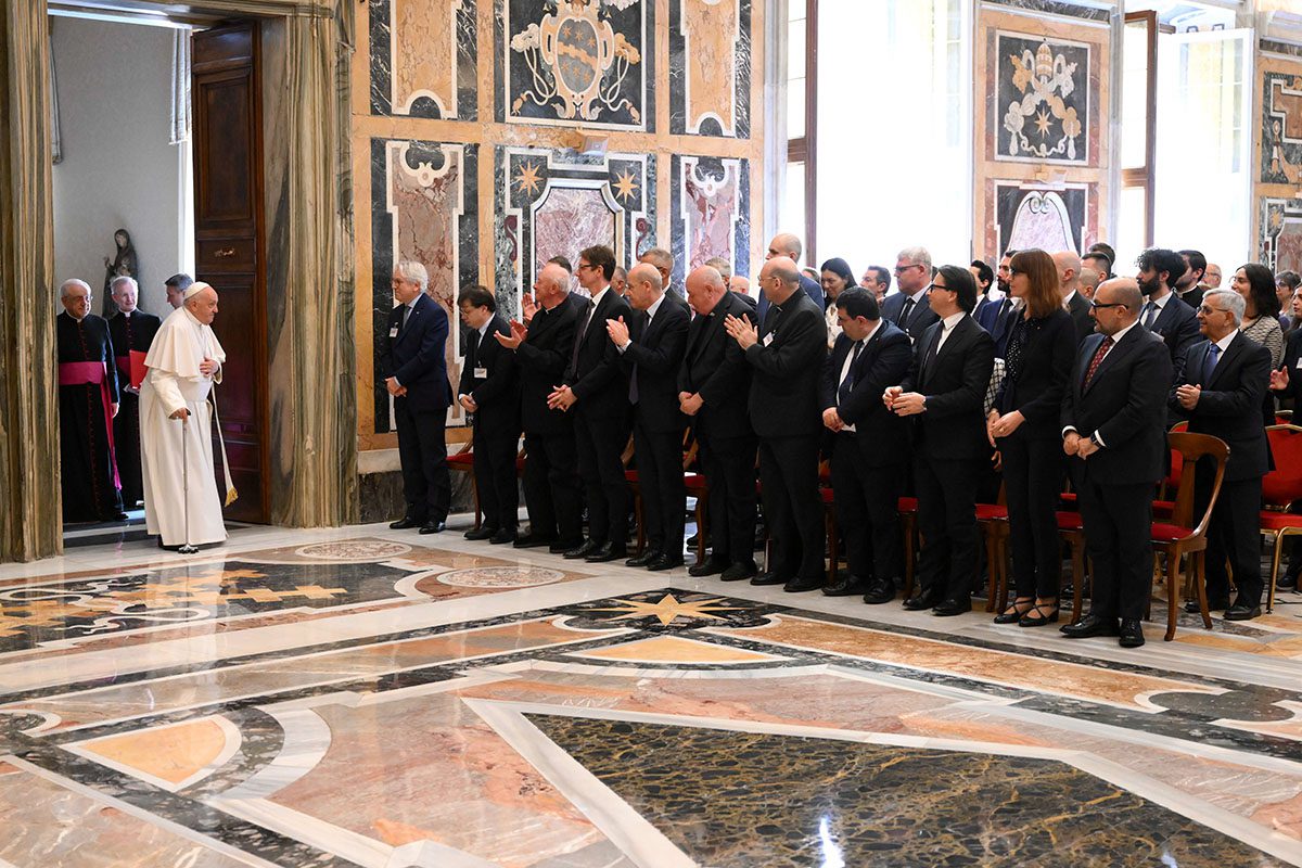 Pope praises role of archives, libraries, in tech-oriented world ...