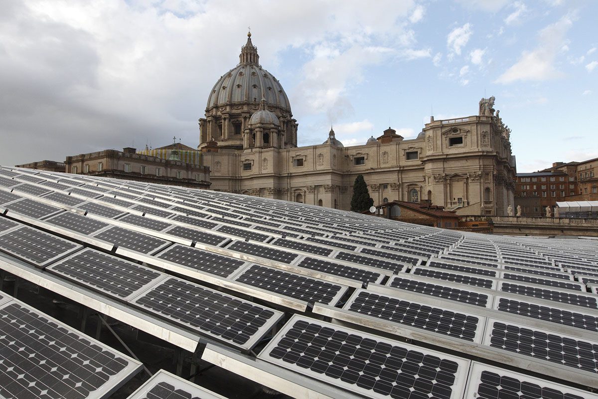 Pope launches project to get Vatican to run solely on solar power ...
