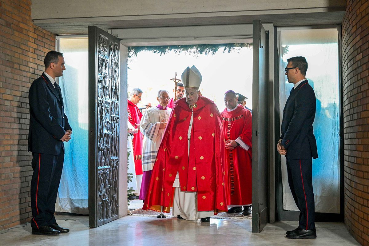 Don’t lose hope, pope says as he opens Holy Door at Rome prison ...