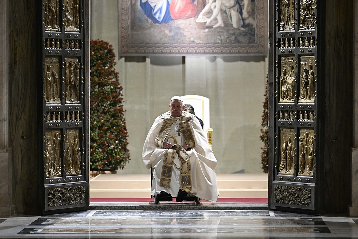 Pope opens Holy Door of St. Peter’s Basilica, launching ‘Jubilee of ...