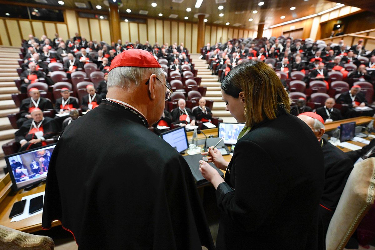 Papal ring, insignia destroyed at cardinals’ final meeting – Diocese of ...