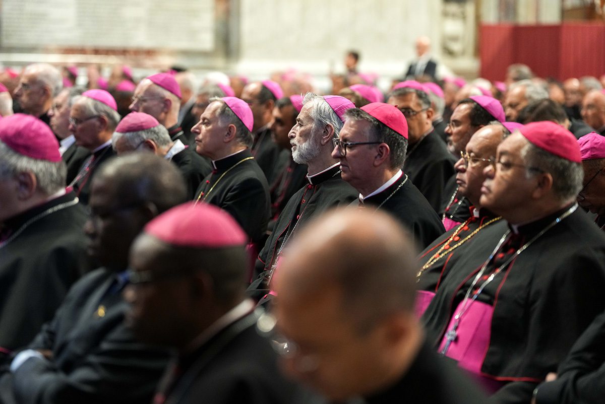 Pope: Bishops live simply, guiding their flock through life’s joys ...