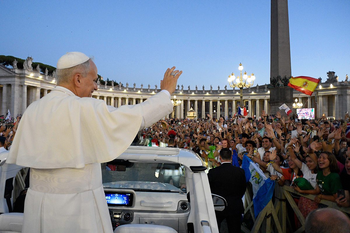 World will hear young people’s joy, shouting for peace on earth, pope ...